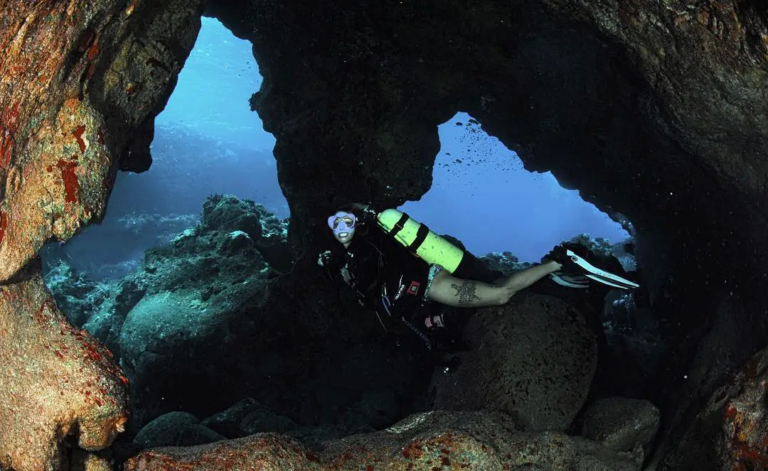 Day In The Life Of Divemaster - Morgan Oughton - OwlGuru.com - Find A ...