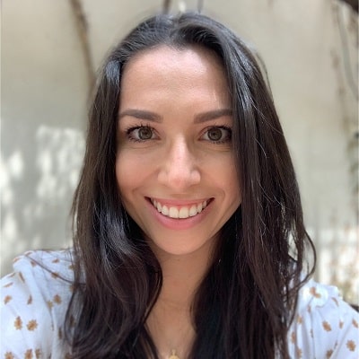 Day In The Life Of Marketing Associate - Jessica Armstrong - OwlGuru ...