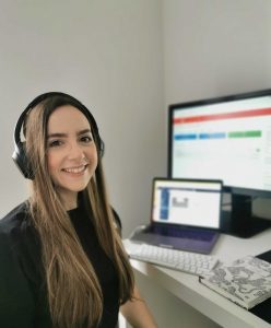 Day In The Life Of Senior QA Software Engineer - Hannah Quinn - OwlGuru.com - Find A Career You Love